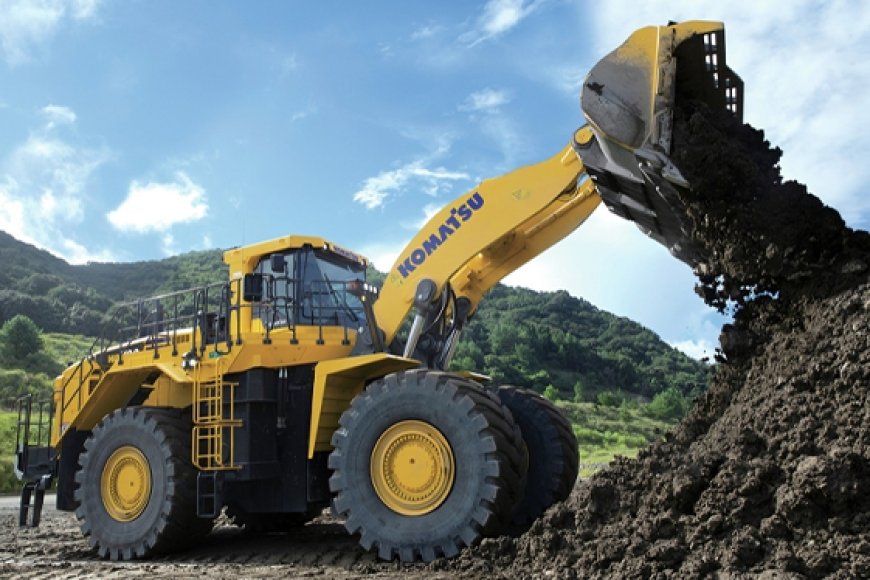 Komatsu introduces new WA700-8 wheel loader