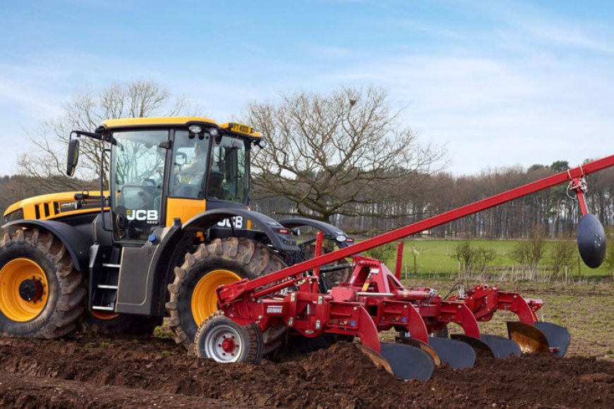 Improved design of the 4220 JCB Fastrac appeals to more farmers